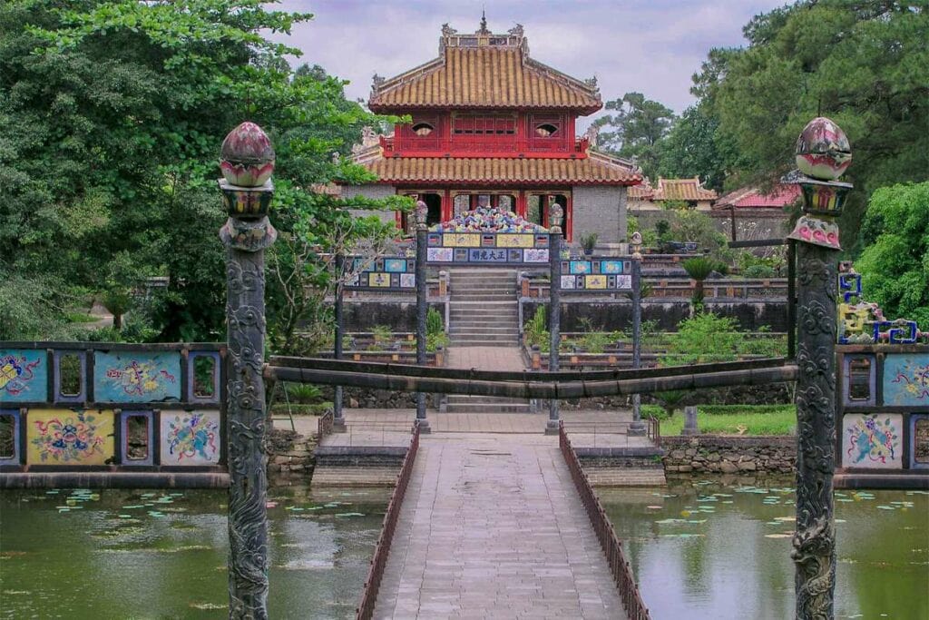 10 best things to do in Hue - ledomainedecocodo.vn